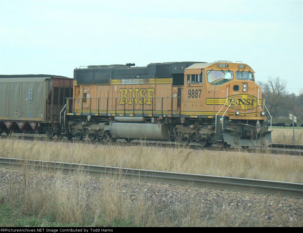 BNSF 9887